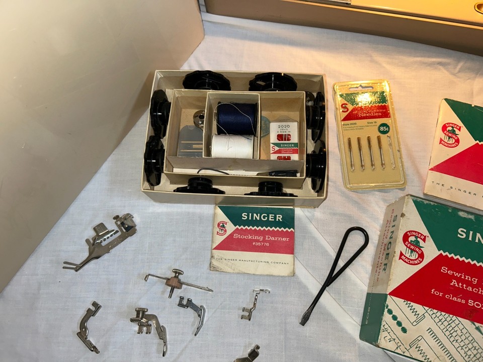VTG Singer Slant-O-Matic 503 Sewing Machine w Pedal Case Accessories ...