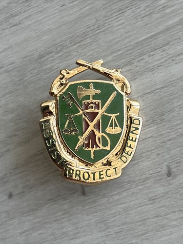 GENUINE U.S. Army Corps Crest Military Police ASSIST PROTECT DEFEND ...
