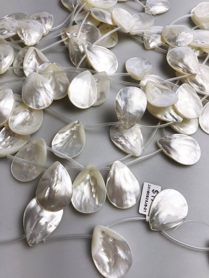 White MOP Shell Smooth Flat Teardrop Beads 18x25mm 20x30mm 25x35mm 15.5 ...