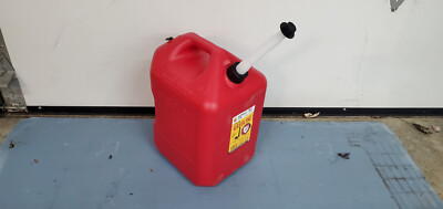 6600 6 gallon vented 2 handle midwest gas can w/ FREE flow flexible ...