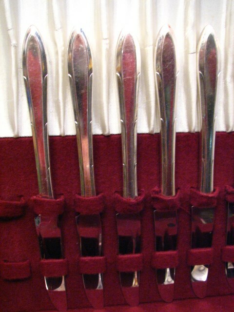 Set Nobility Silver Plate Silverplate Reverie Flatware 36pcs Service 8 ...