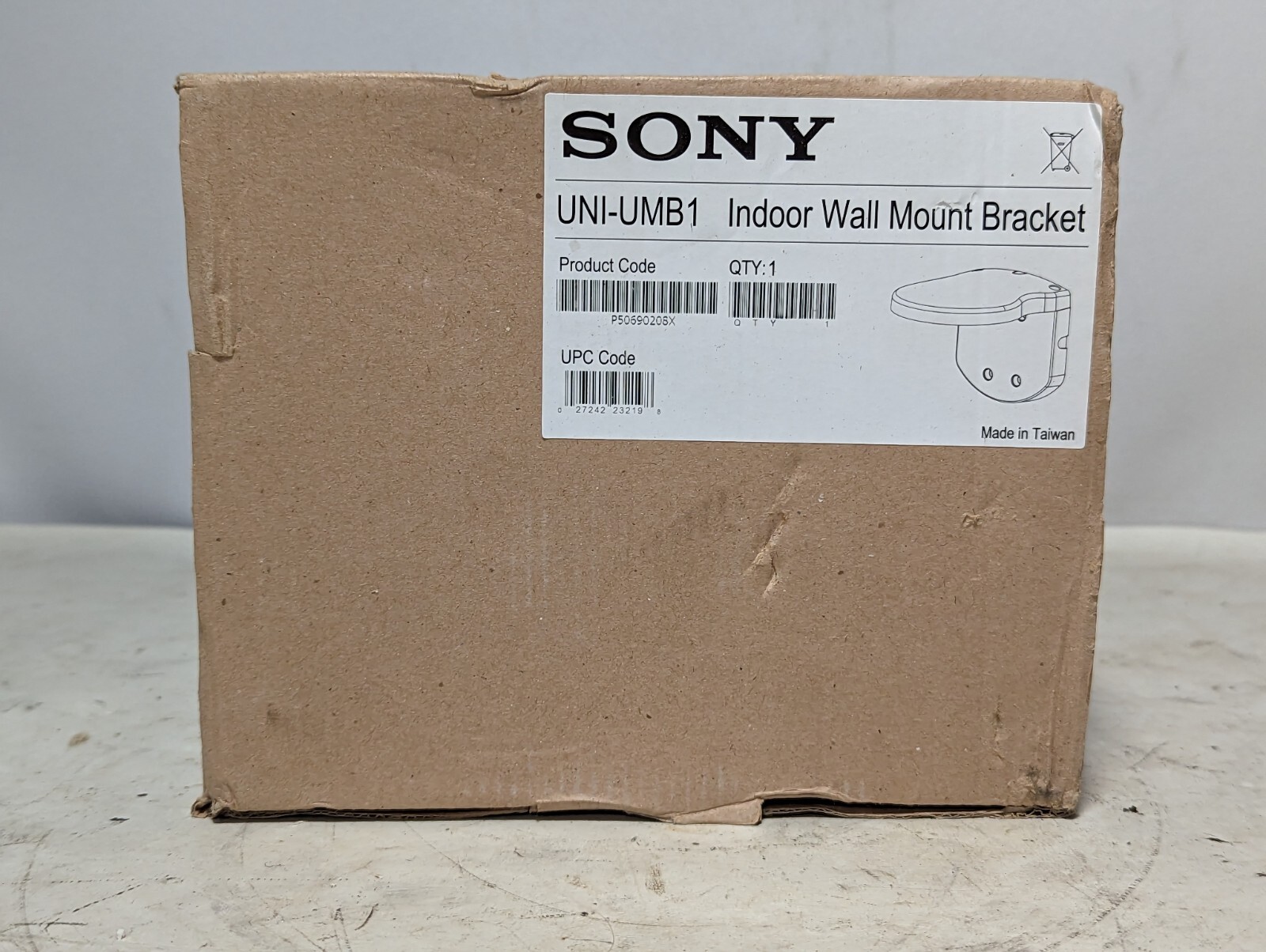 Lot of 27 security cameras: mostly Sony Ipela HD network mini dome ...