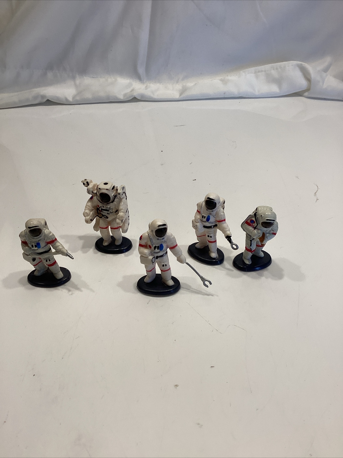 Lot Of 5 Spacemen Miniatures 2” | eBay