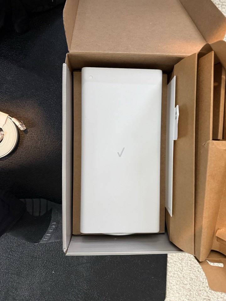Verizon CR1000B Wireless Router 1000 MBPS 3 Port White | eBay