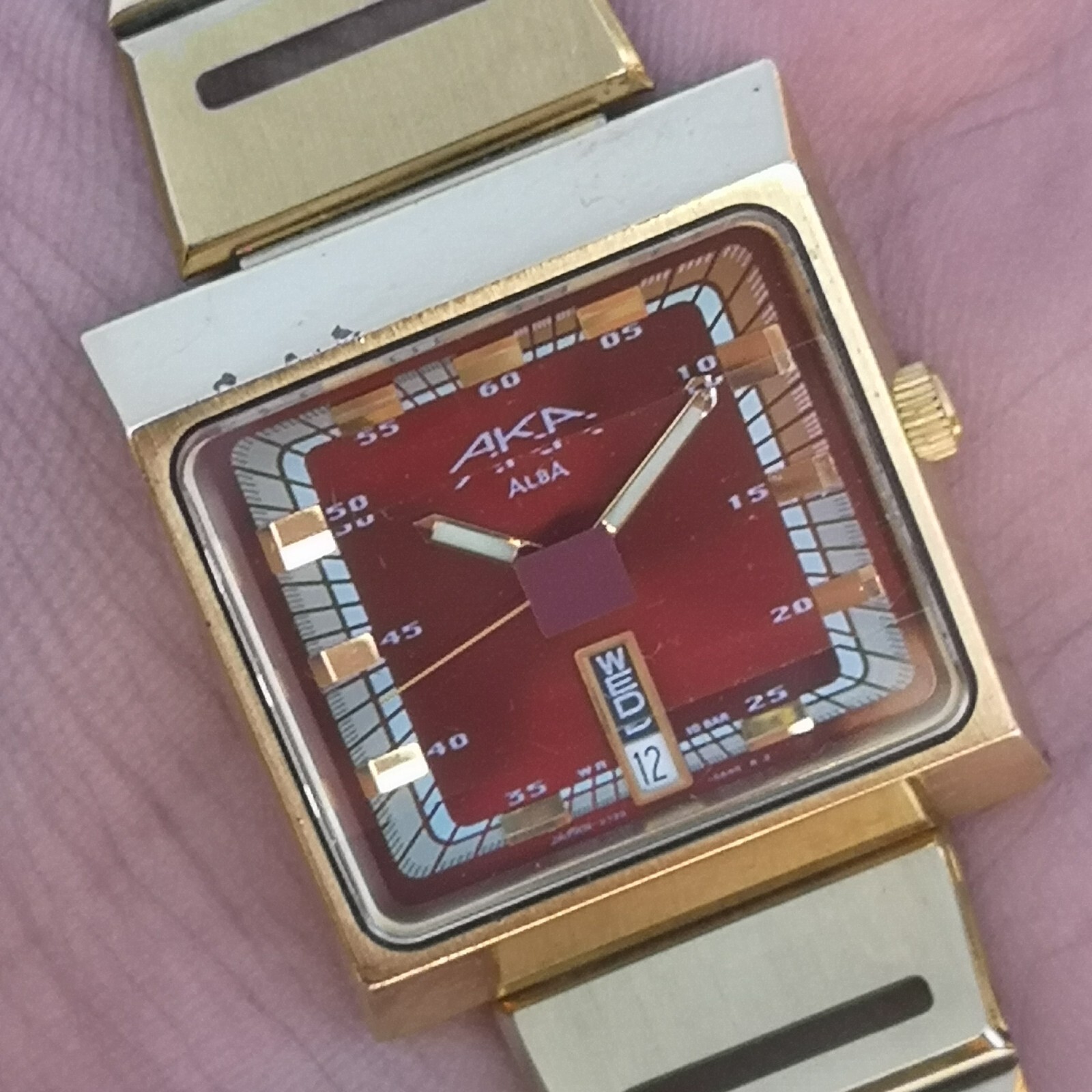 Vintage Seiko Alba Aka Red dial Quartz Japan Made Men… - Gem