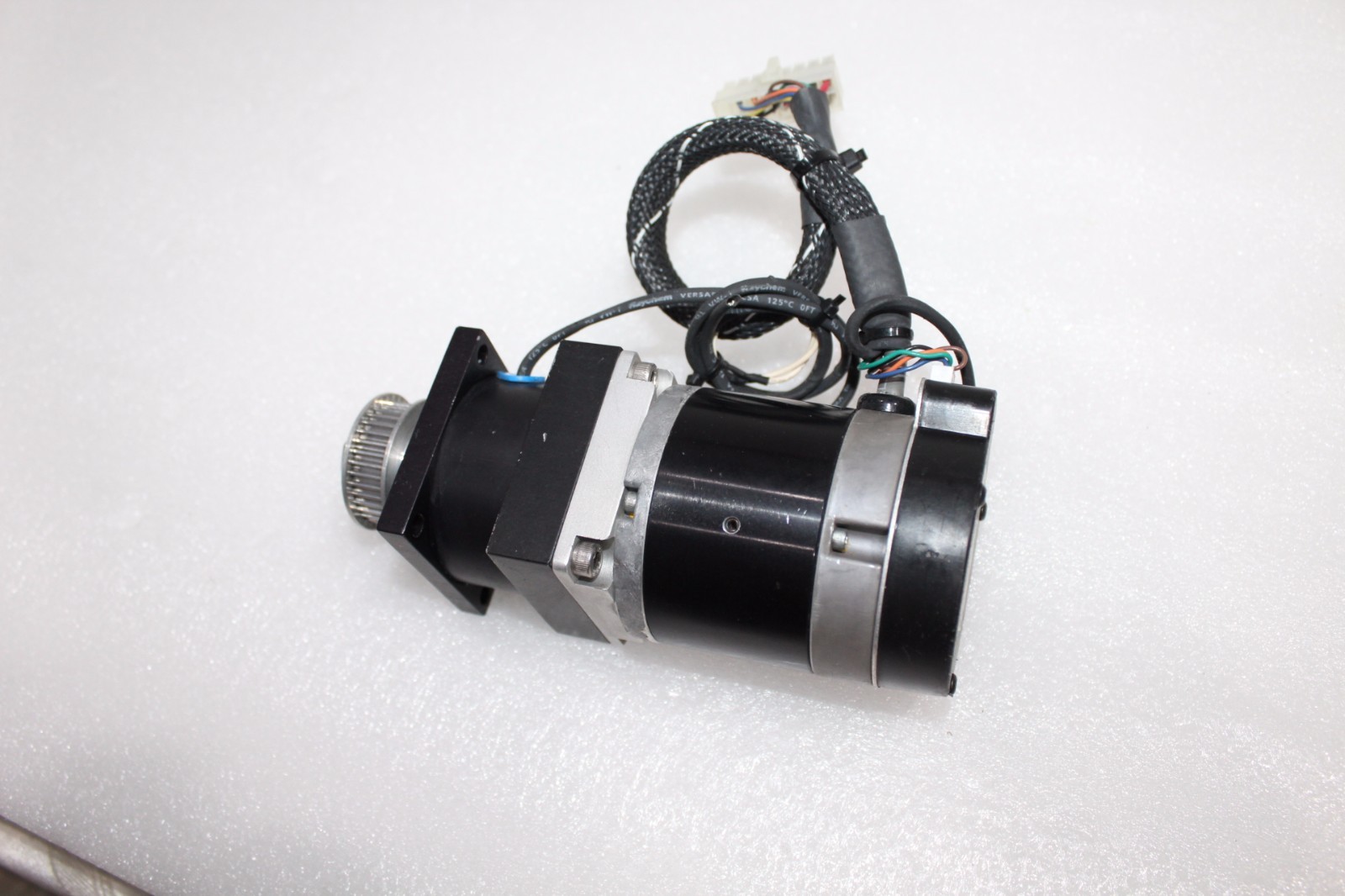 Teknic M-2330-FH Servo Motor 8000 Quad/Rev & INERTIA DYNAMICS 8923-2331 ...