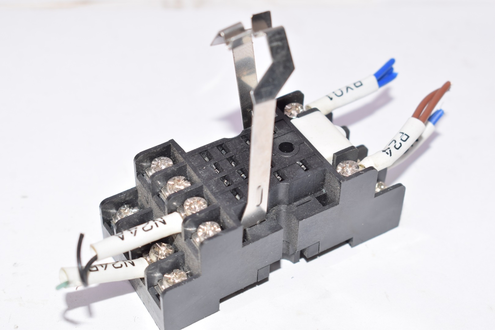 Lot of 7 KACON KMY4, 5A, 250VAC, 1FKW, Plug In Relay Sockets | eBay