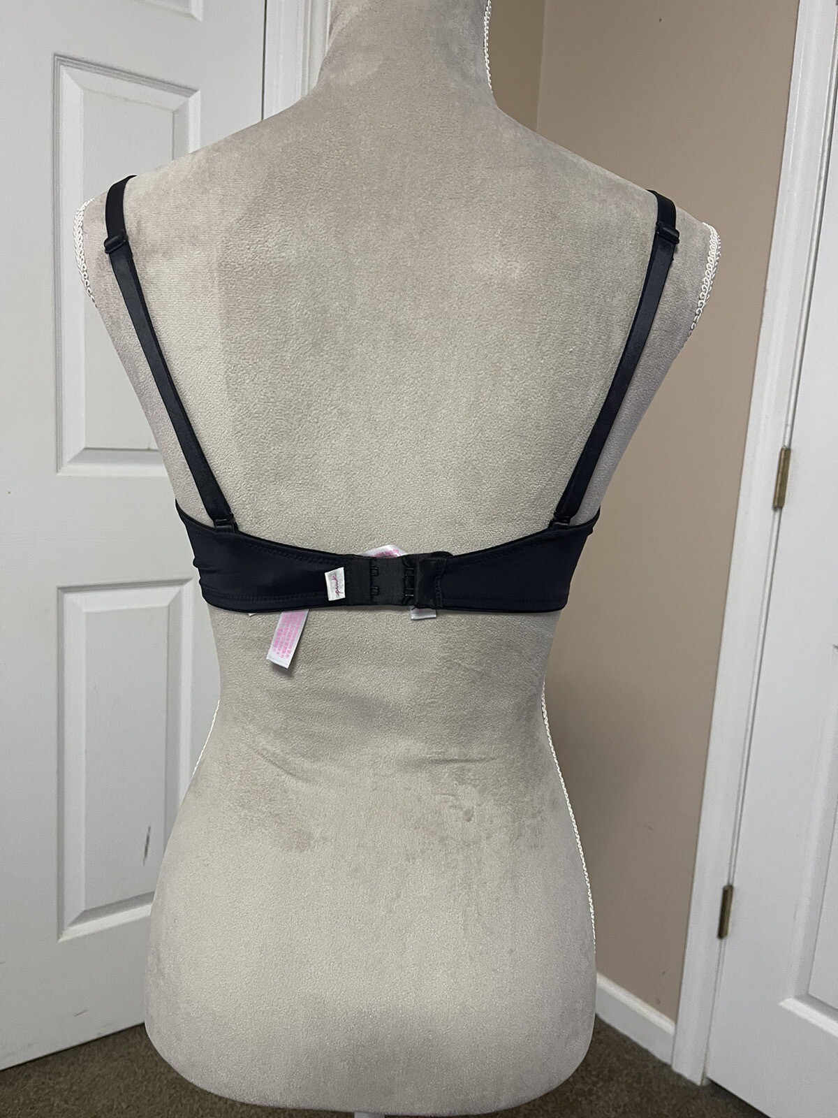 Pink By Victoria’s Secret lightly lined wear Everywhere bra size 34DD ...
