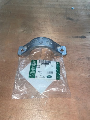 LR161110 - Discovery Sport and Range Rover Evoque Driveshaft Bracket ...