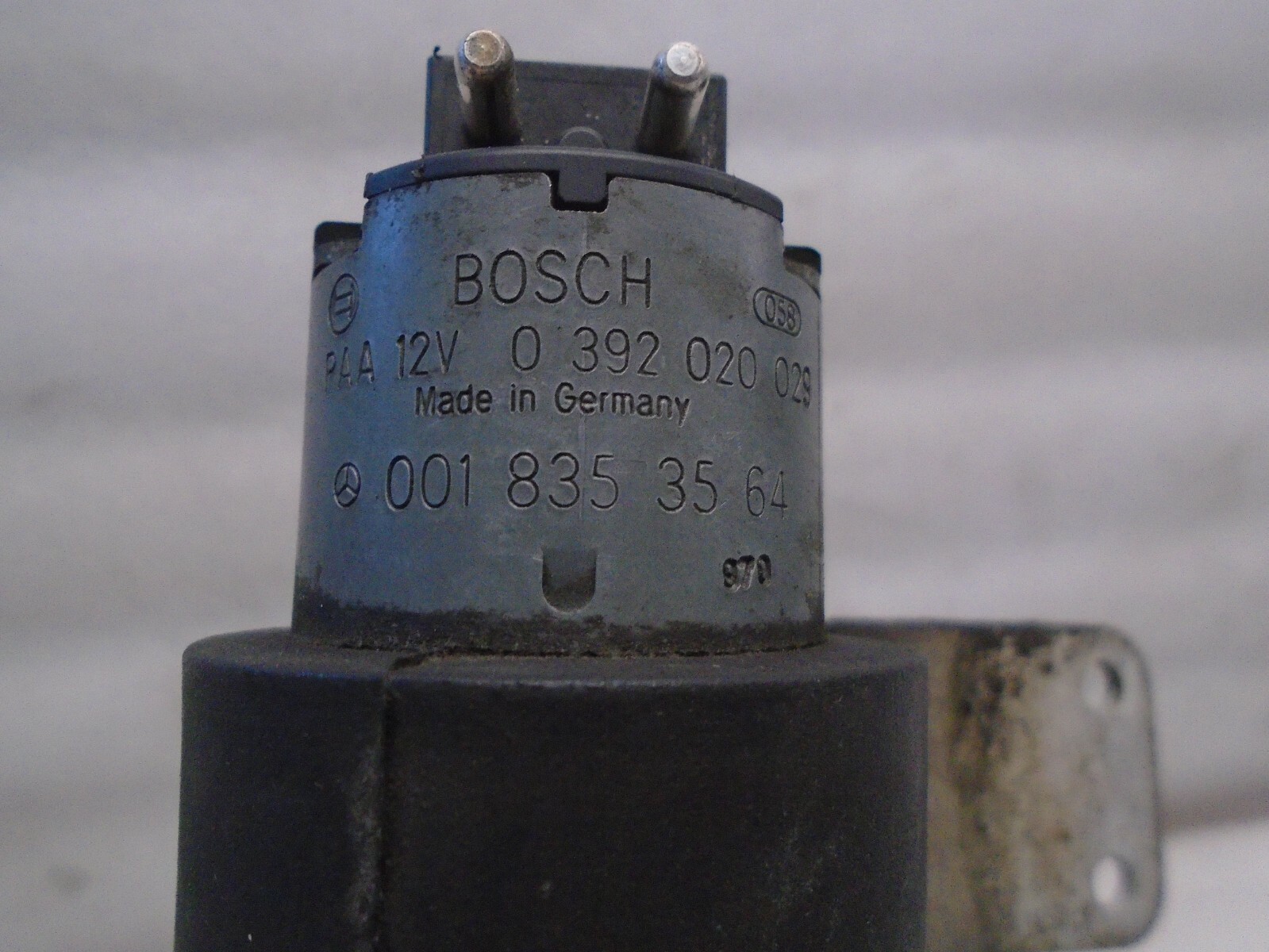 99-03 MERCEDES CLK430 AUXILIARY WATER HEATER PUMP VALVE 0018353564 OEM ...