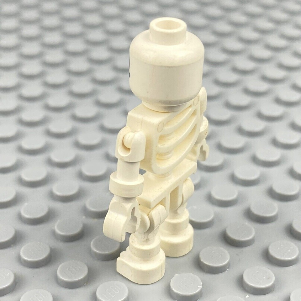 LEGO Skeleton Minifigure w/ Standard Skull gen001 Castle Pirates ...