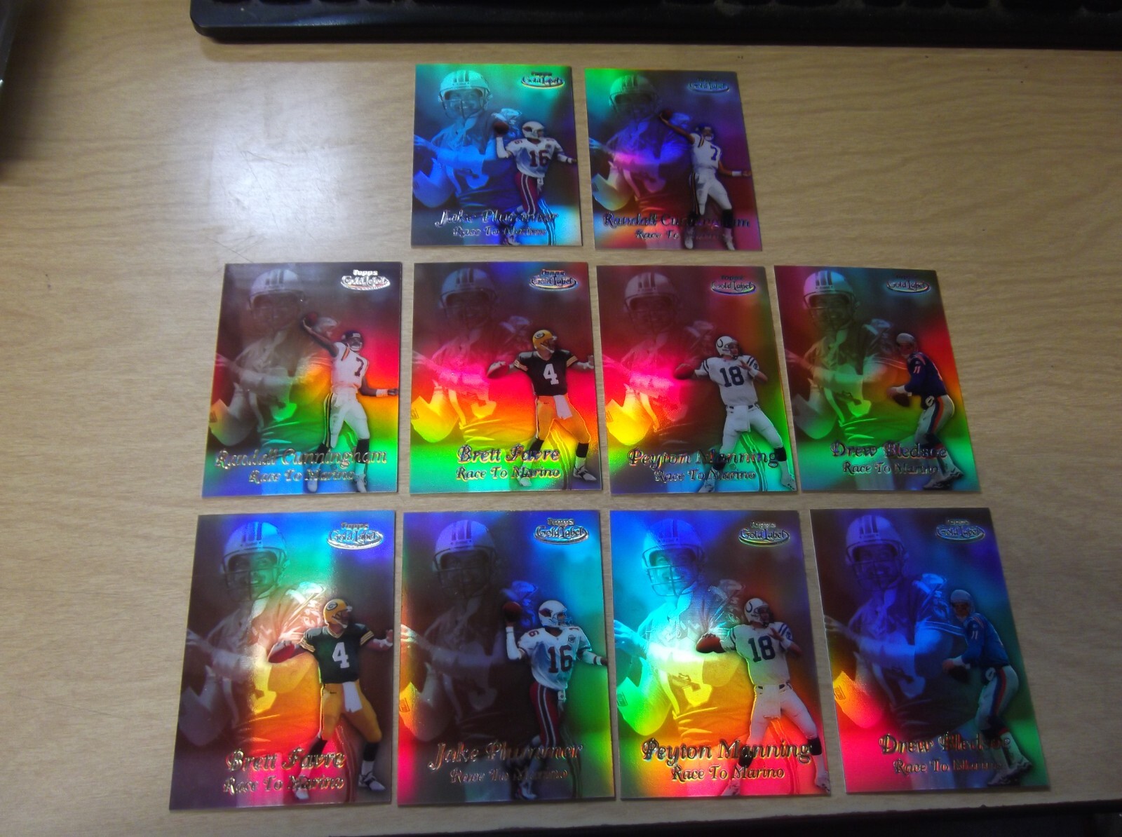 LOT OF (10) 1999 TOPPS GOLD LABEL-RACE TO MARINO INSERTS MANNING/FAVRE+ ...