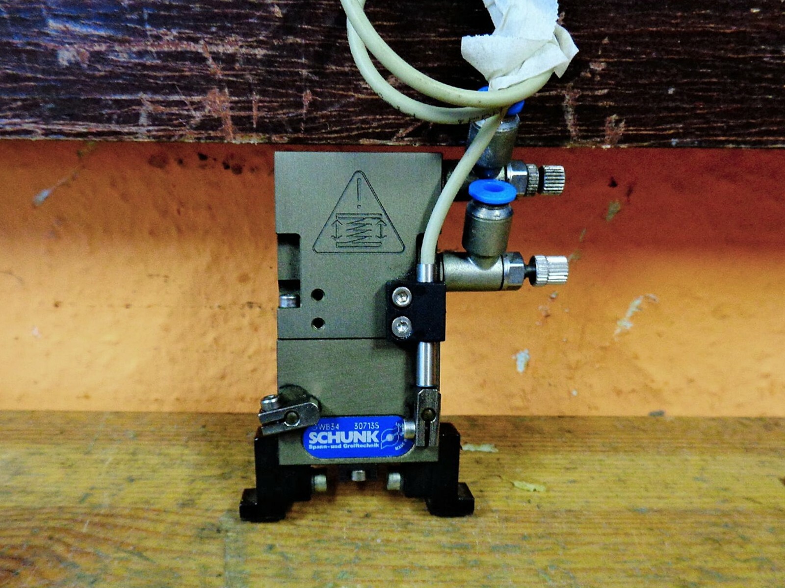 Schunk GWB 34 ( 307135 ) Pneumatic Two-Finger Gripper ( 6202 ) | eBay