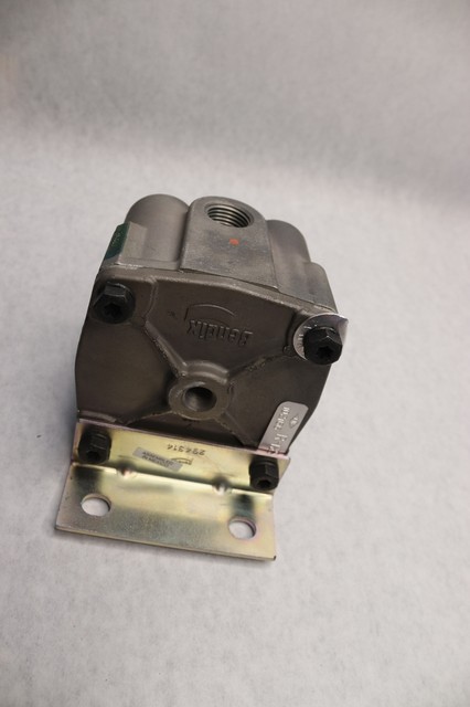 Bendix T-294304 Air Brake Check Relay Valve for sale online | eBay