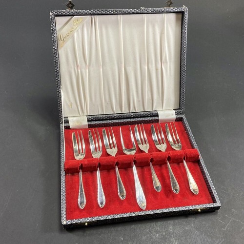 BOXED SET OF VINTAGE GROSVENOR A1 EPNS SILVER PLATE CAKE FORKS w ...