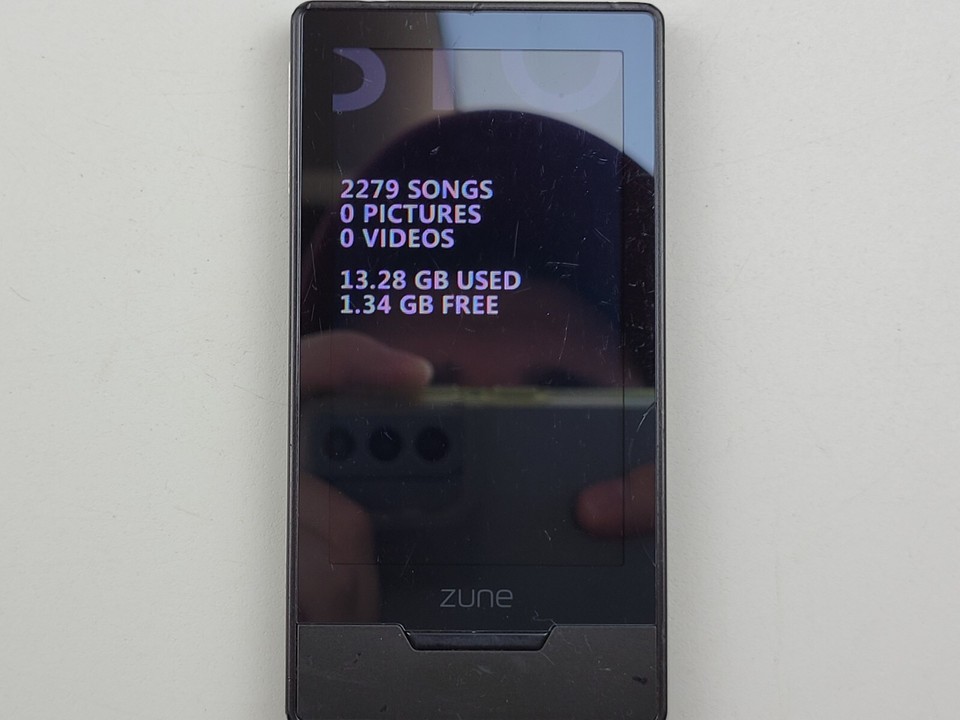 Microsoft Zune HD Digital Media MP3 Player (1395) 16GB - BLEMISHED ...
