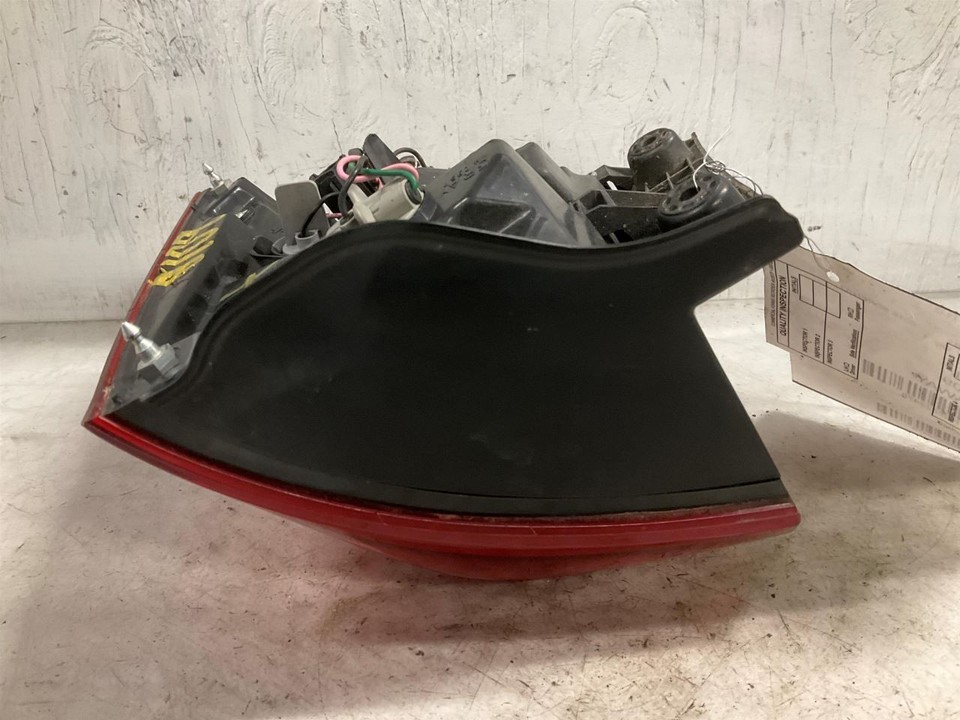 Driver Tail Light Quarter Panel Mounted Incandescent Fits 14-15 SORENTO ...