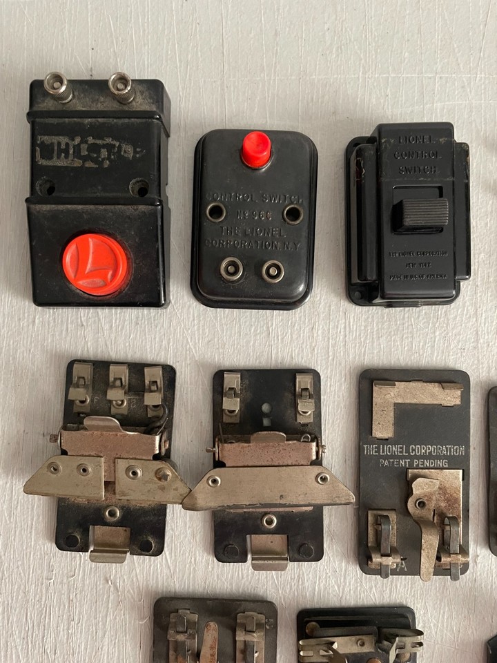 Lionel Pre & Post-War Std & O Gauge Lot of Track Contactors/Lock-ons ...