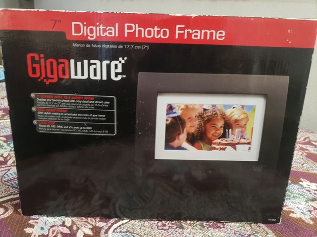Gigaware 7" Digital Photo Wood Frame () Internal Memory 16mb Cards for ...
