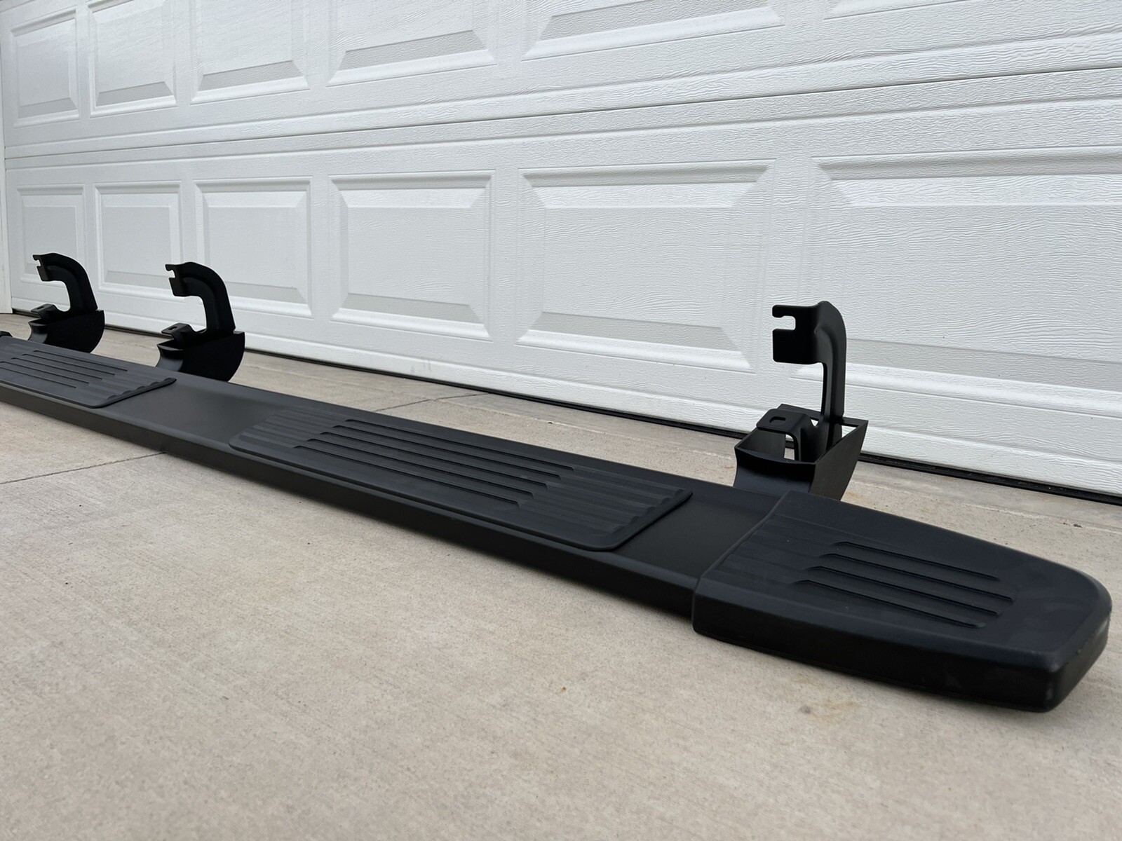 New! 2019-2023 Chevrolet Silverado 1500 Running Board Step 84676694 GM ...