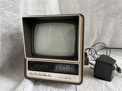 Vintage Zenith 5 Inch Black and White Portable TV Model BT051B | eBay