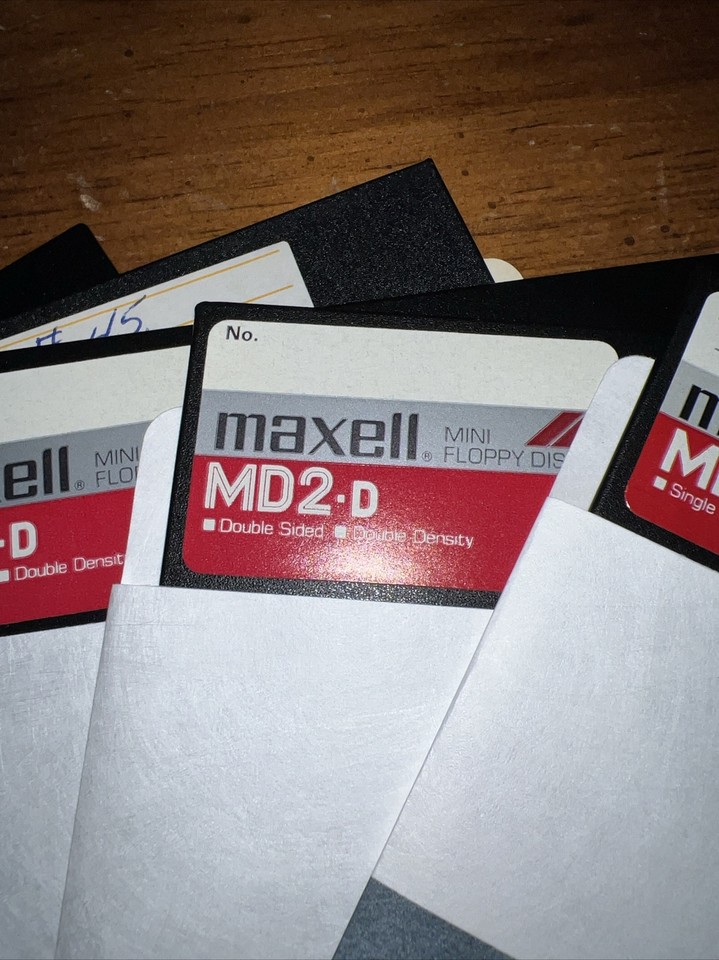 🍏 Five Assorted SS/DD 5.25 Floppy Disks Assorted And Labels | eBay