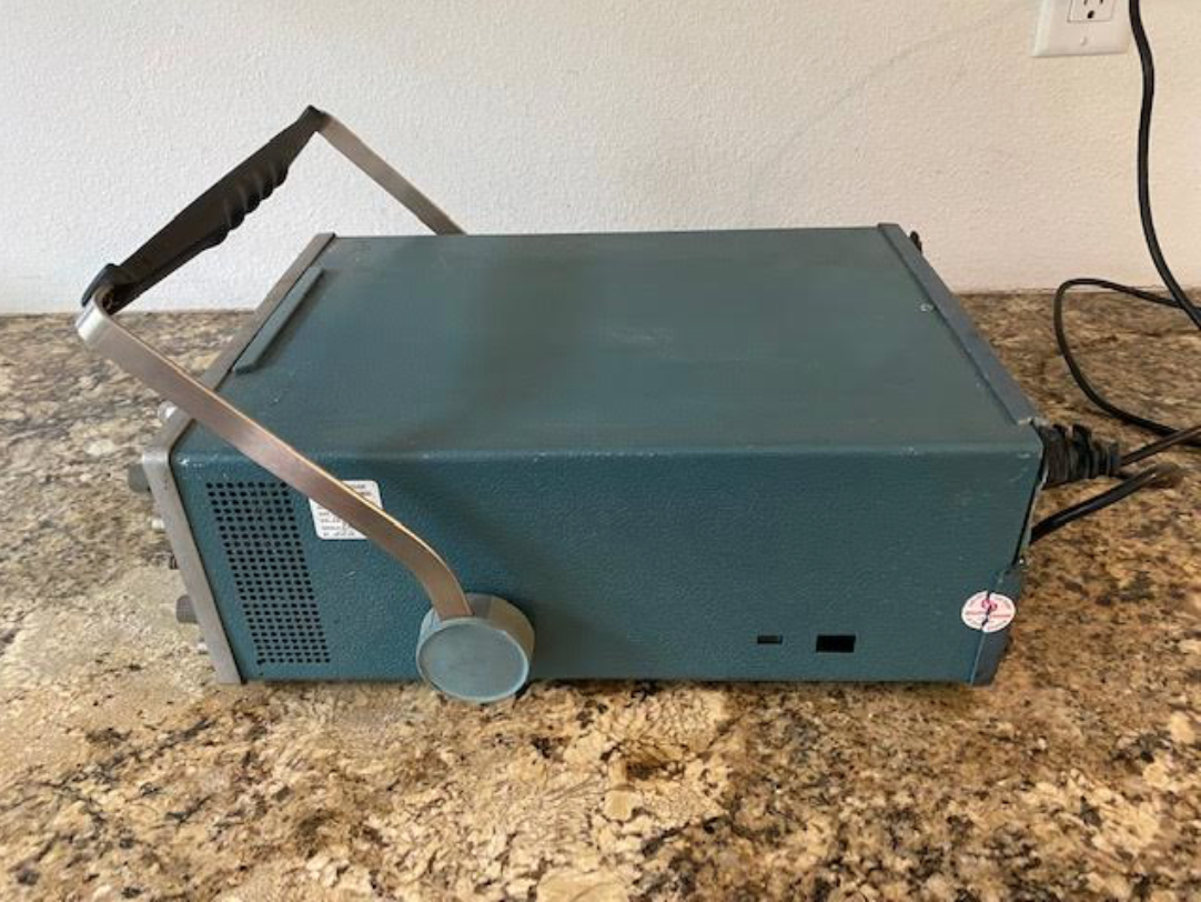 Vintage Tektronix Model 465 Oscilloscope 100MHz Powers On For parts or ...