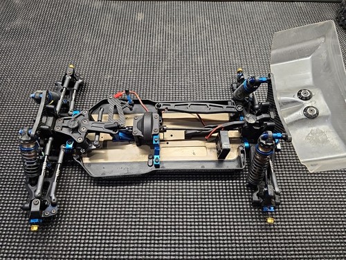 Team Associated B64D 4wd 1/10 RC Car Sliding Chassis | eBay