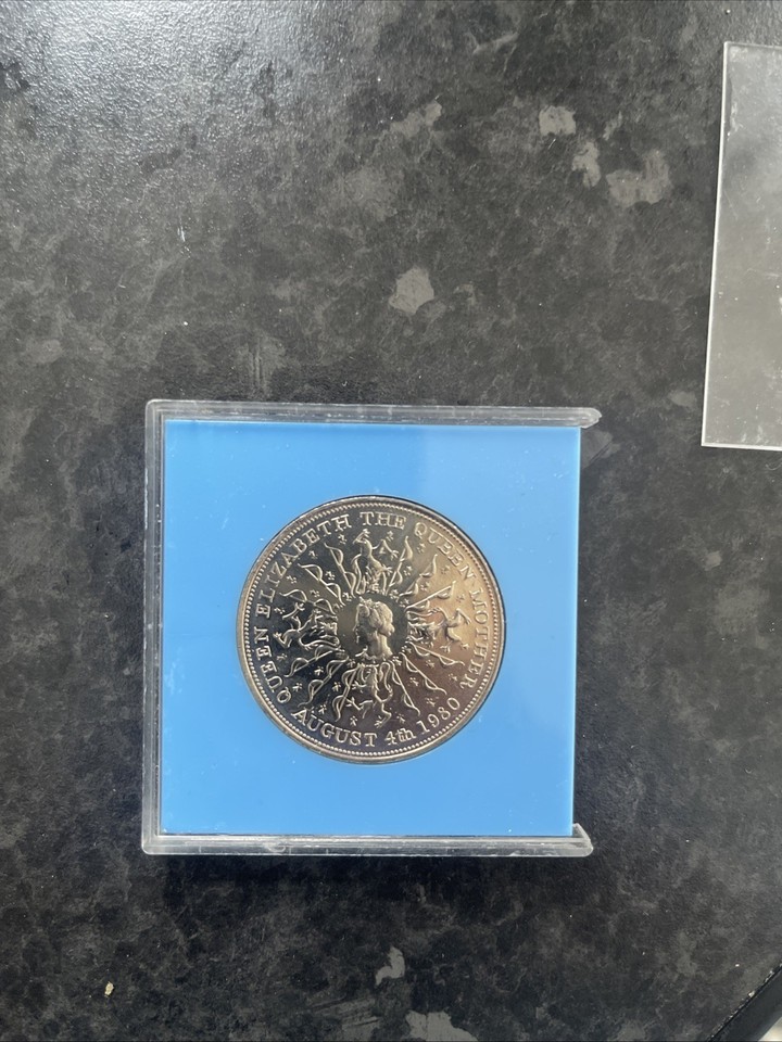 Queen Elizabeth the Queen Mother 80th birthday commemorative crown coin ...