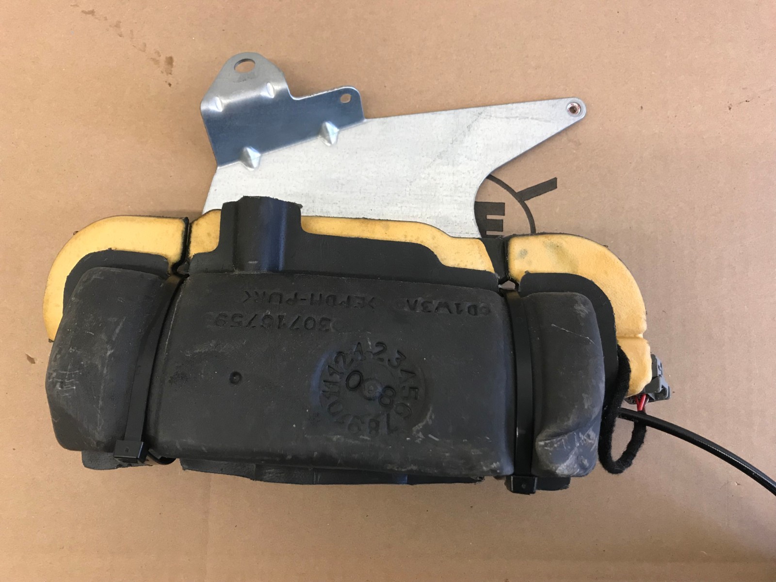 08-11 Volvo XC70 Rear Hydraulic Lift Gate Pump 36011247 | eBay