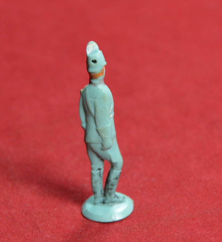 GERMAN WW2 BADGE FIGURINE Policeman WHW Winterhilfswerk ORIGINAL Rare ...