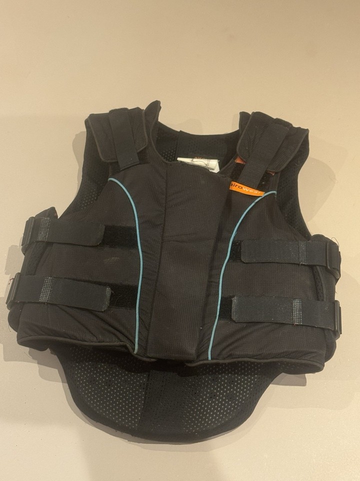 Airowear Outlyne Junior Size Y4 Short | eBay UK