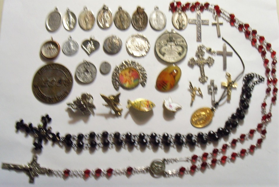 33 antique vintage Religious catholic Christian faith items lot 52031 ...