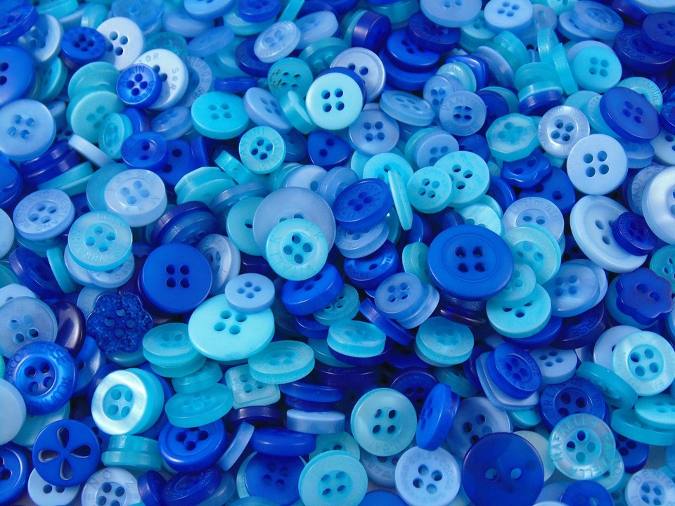 100 x Small Mixed Buttons - Bulk, Art, Scrapbooking, Card Making ...
