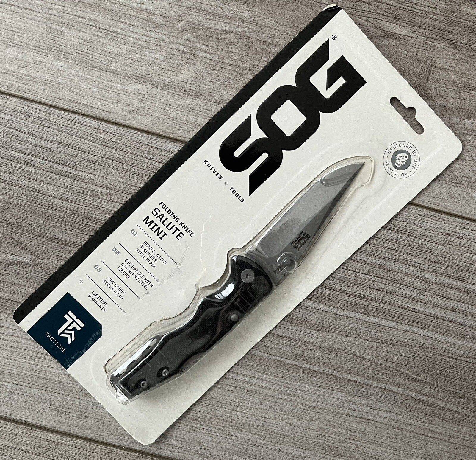 3 KNIVES!! SMITH & WESSON Titanium Camo /SOG Salute/BERETTA SS Folding ...