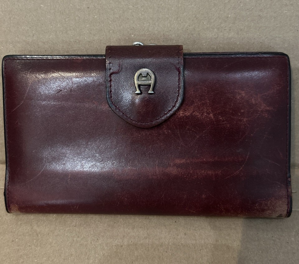 Vintage 1970 Etienne Aigner Leather Wallet with Coin Purse Interior ...