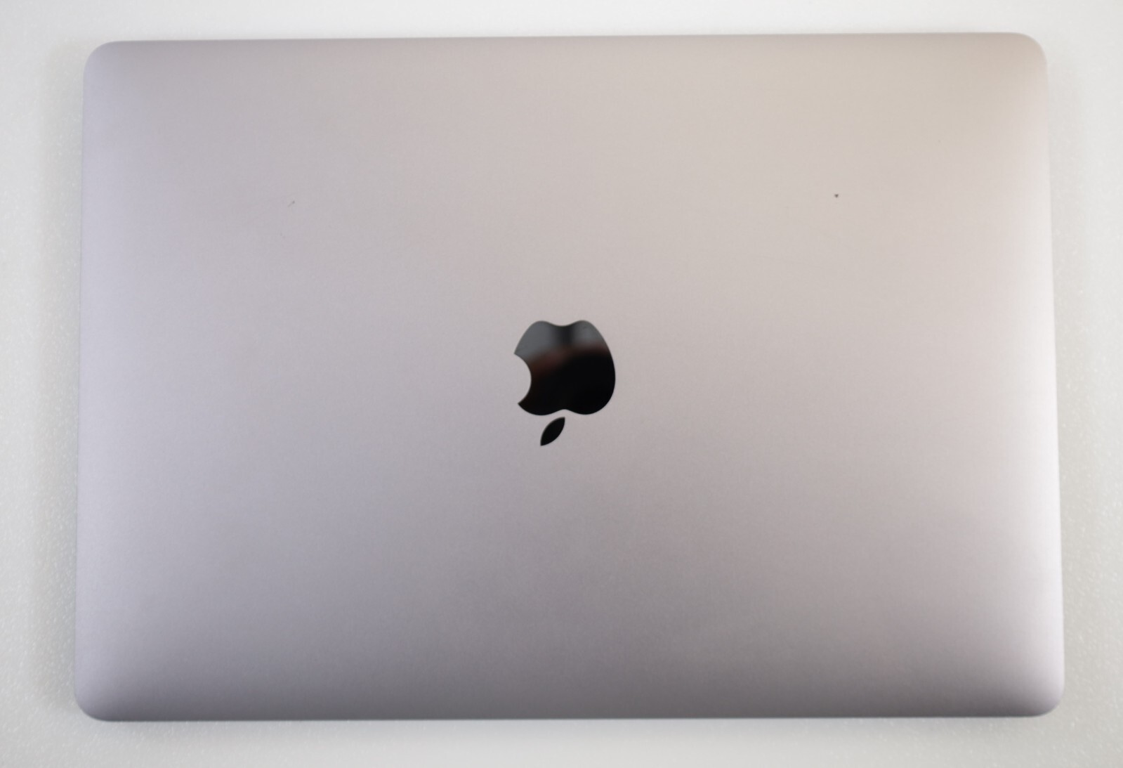 Apple MacBook Pro A2338 13" 2020 M1 16GB 512GB SSD CC 171 13.6