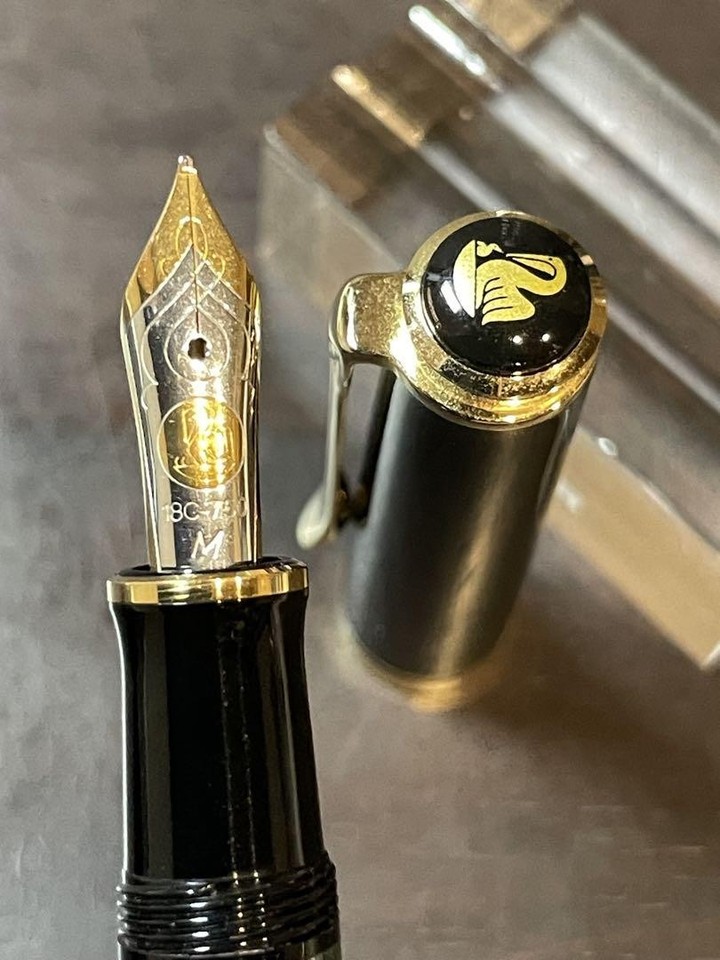 18C Pelican Fountain Pen M400 Souverane Green Stripe (Green Stripe) M ...