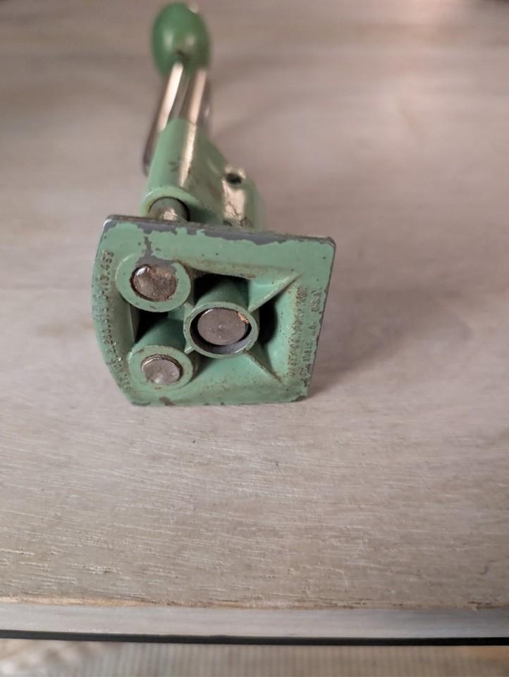 Dazey Nut Cracker 1940's, Works, Mint Green Handle, Saint Louis | eBay