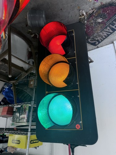 VINTAGE EAGLE DURASIG TRAFFIC LIGHT RED GREEN YELLOW Complete W ...