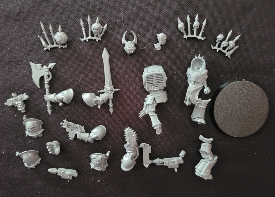 Chaos Terminator w/ Chainfist Sword Axe Warhammer 40K Space Marines ...