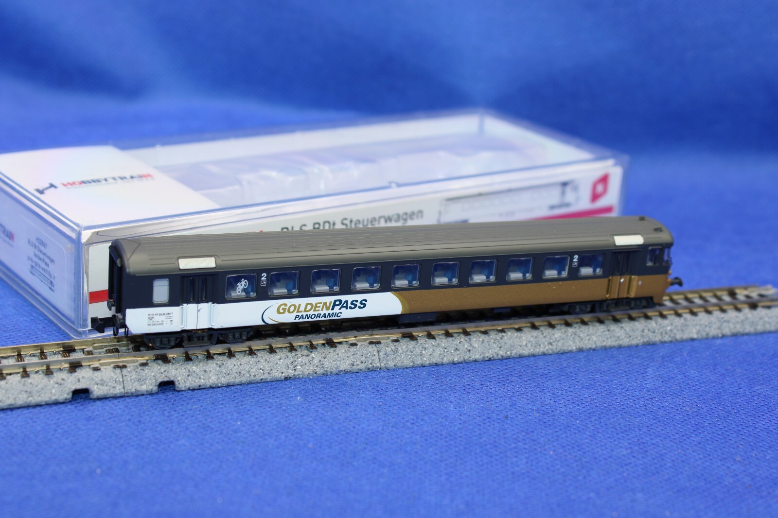 Hobbytrain 23947 BLS Bt Steuerwagen GoldenPass mit Lichtwechsel rot ...