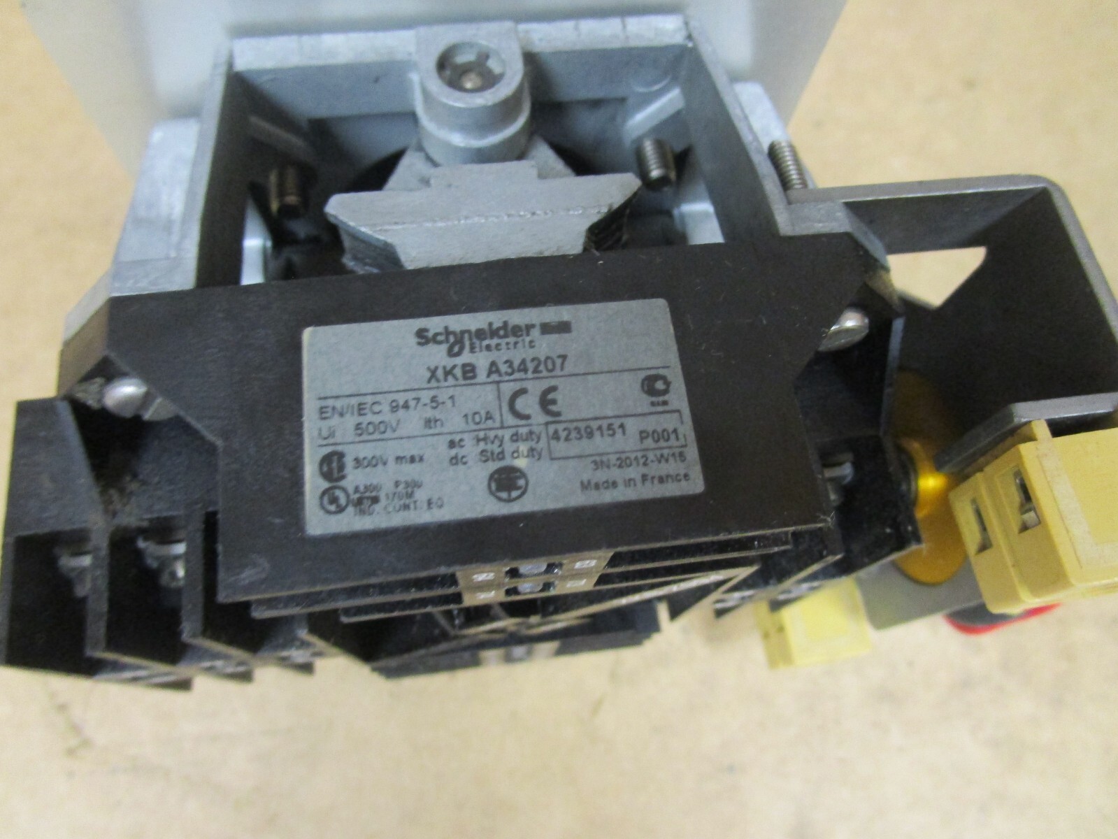 SCHNEIDER ELECTRIC JOYSTICK CONTROLLER XKB A34207 500V 10A AMP ...