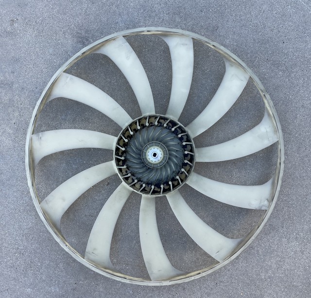 2014-2015 Cadillac CTS 3.6L Radiator Cooling Fan Motor Assembly ...