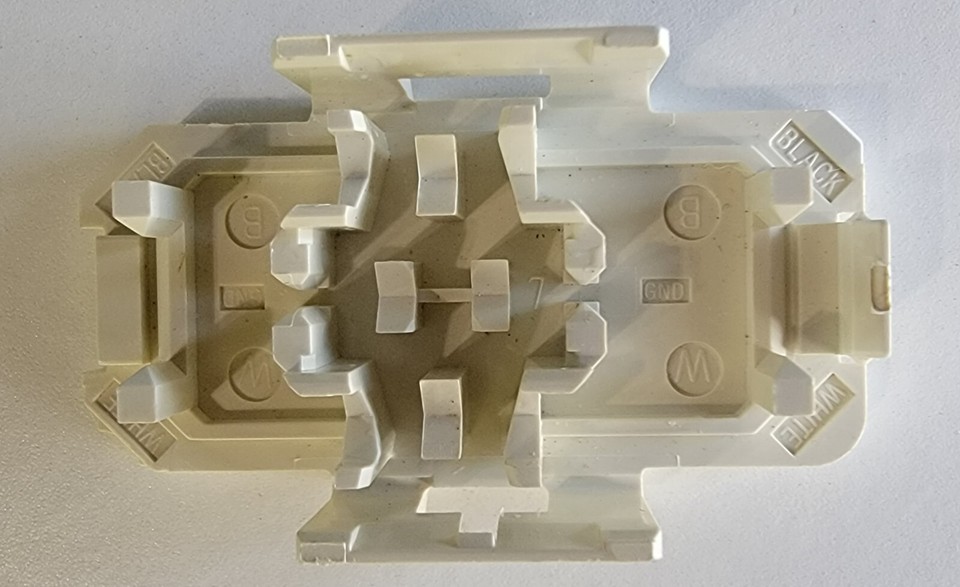 Wirecon Self Contained Single Receptacle Outlet - White WDRG 15A 125V ...