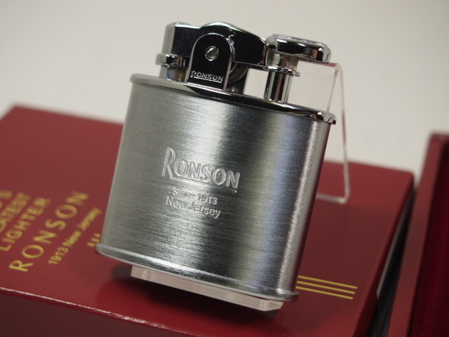 Ronson Standard Silver Chrome Satin Plain Pattern Brass Flint Oil ...