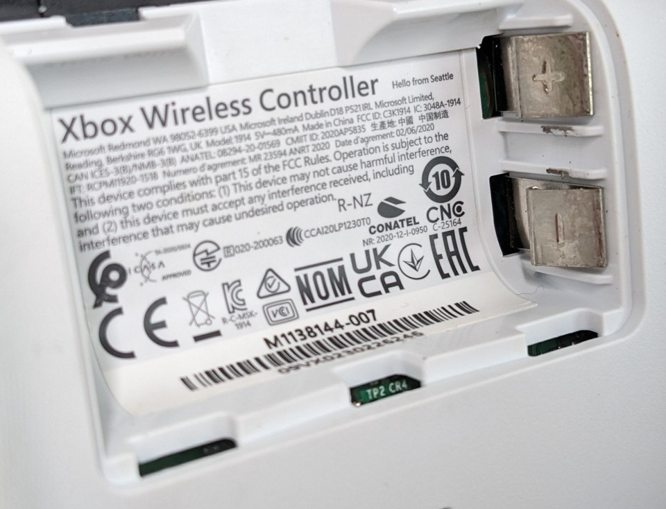 Official Microsoft Xbox Wireless Controller for Series X/S & PC - Shock ...