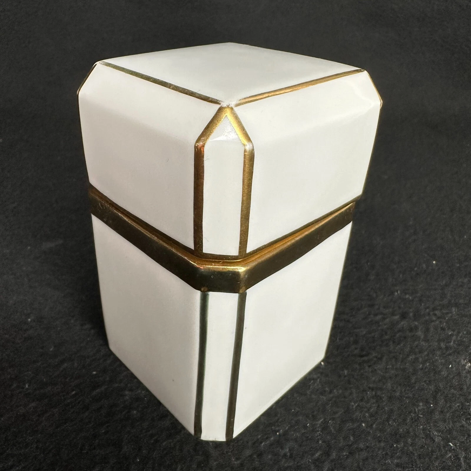 Re: WHAT EVER HAPPENED TO DUSTING POWDER? - Page 2 - Blogs & Forums