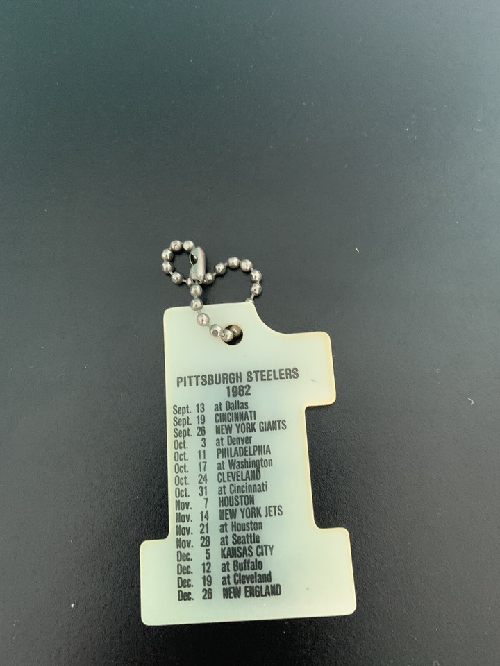 1982 PITTSBURGH STEELERS NFL GLOW-IN-THE-DARK KEYCHAIN - WUNDER BAR ...