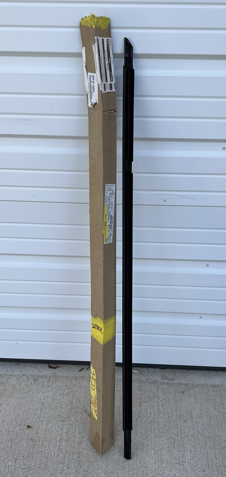 Genuine Kia Belt Molding 82220-L3000 for sale online | eBay